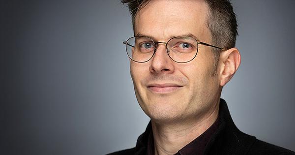 MFA Alumnus Erik Evensen Wins Teaching Award | Department of Design